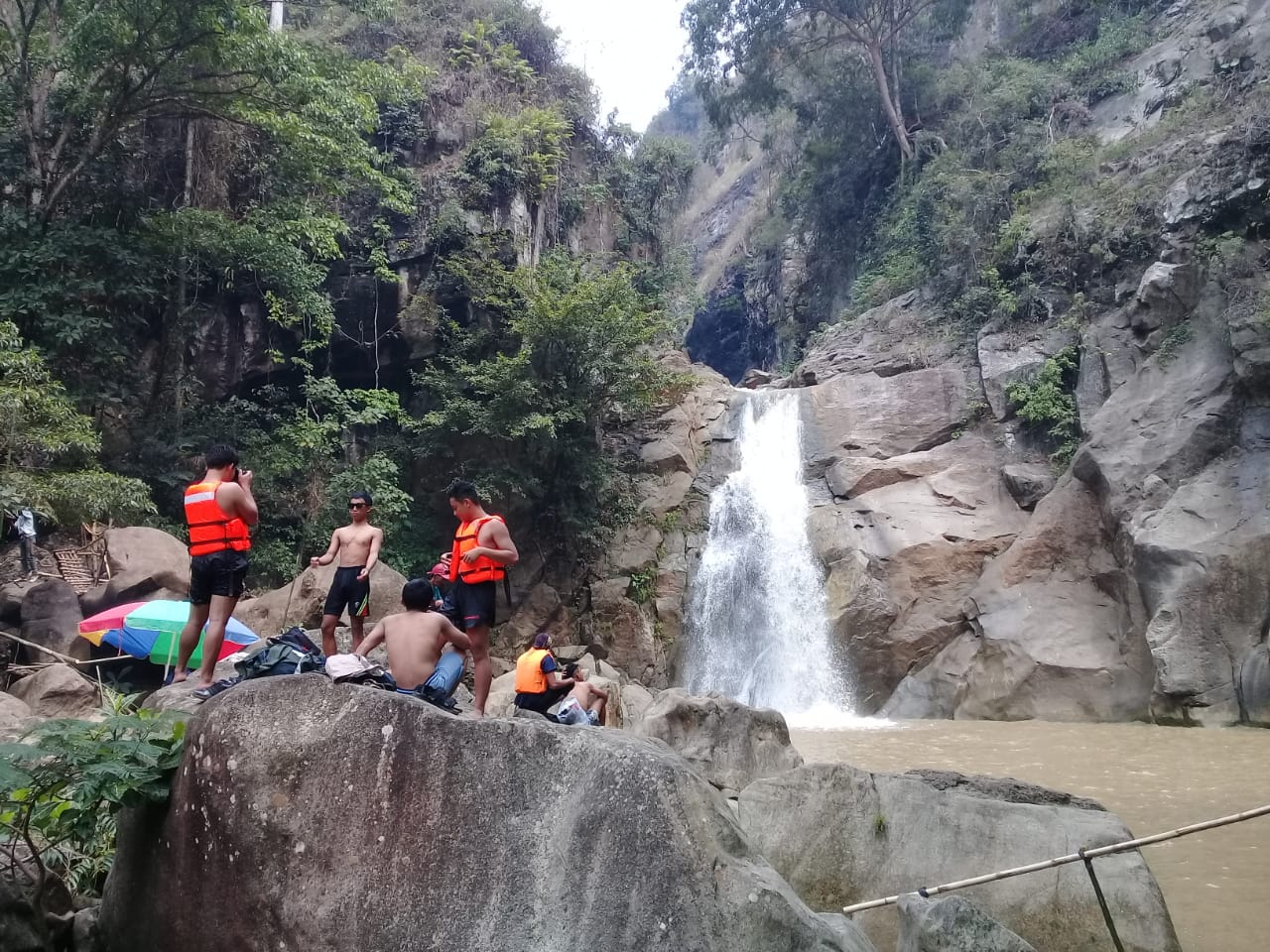 Curug Halimun, Destinasi Wisata Eksotis Di Balik Rimbunnya Hutan Kab ...
